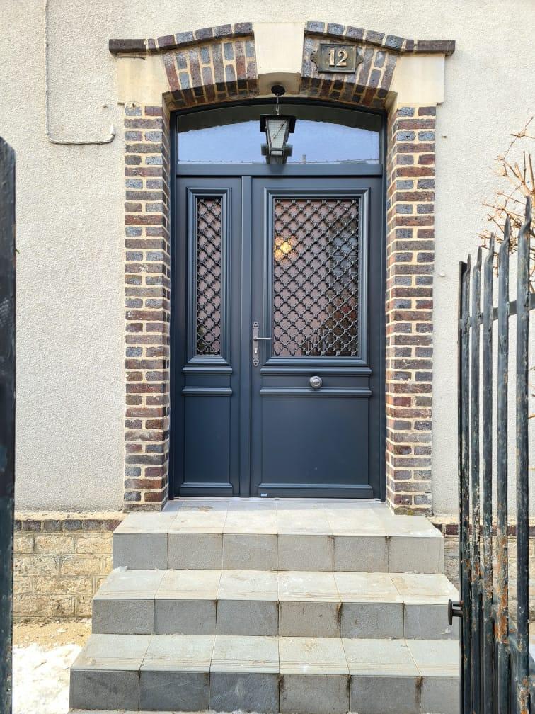 Une porte d'entrée intemporelle : Athéna by Bel'M